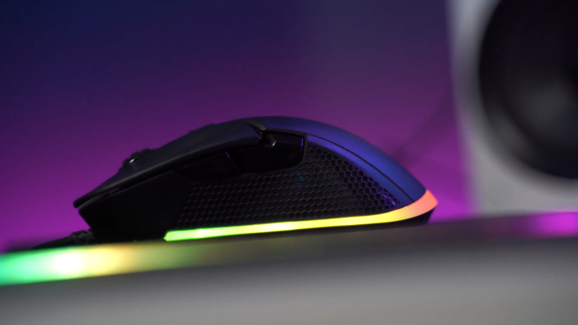 Tt eSPORTS Iris Optical RGB Gaming Mouse Review - GoGeek