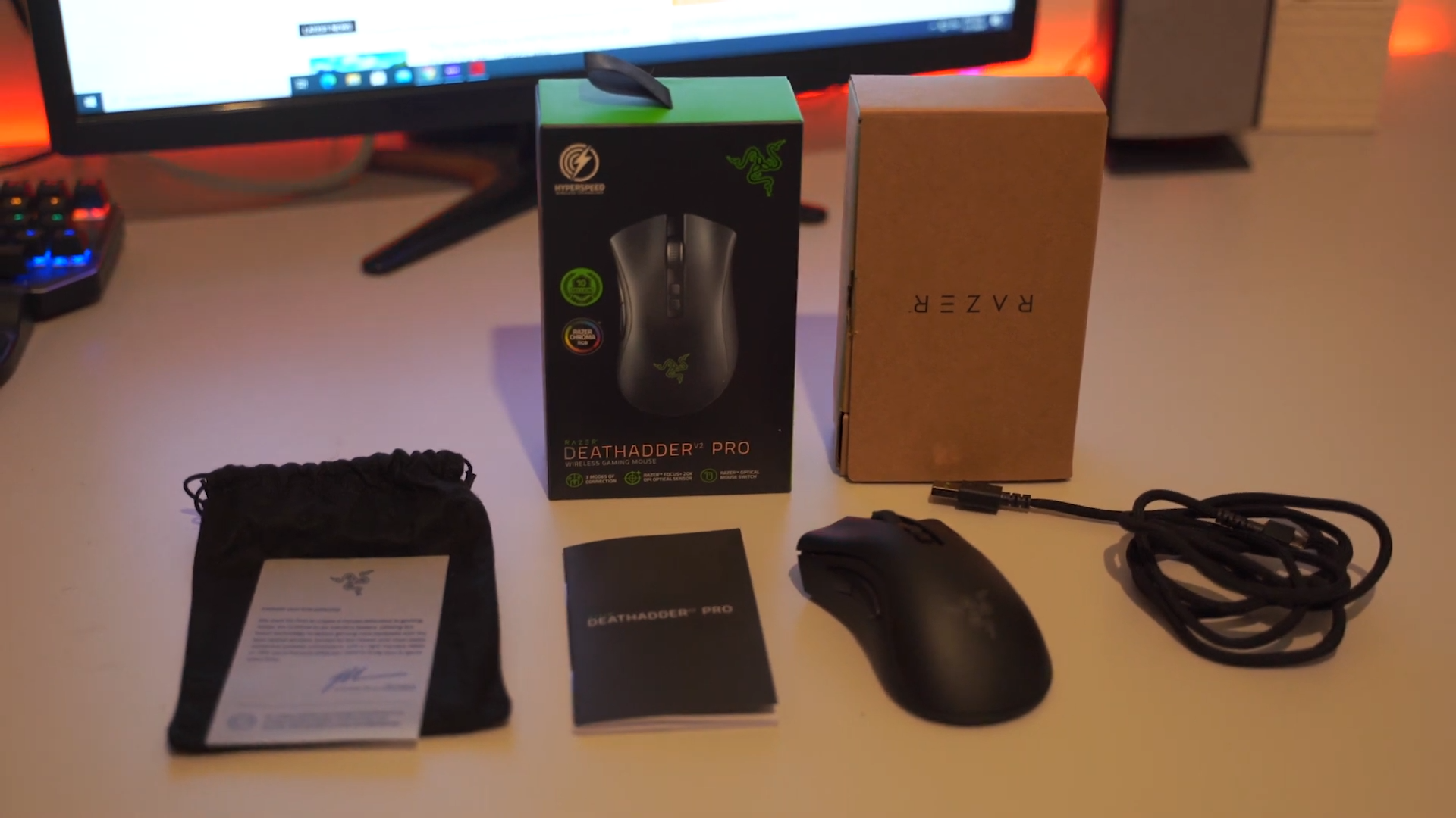 Razer DeathAdder V2 Pro Review: Wireless Gaming Power - GoGeek